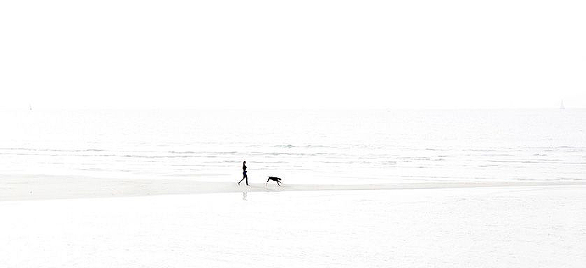 אשה בים | רוני בן שמחון | האומנים שלנו | גלריית תמונות הדני | Hadani ...